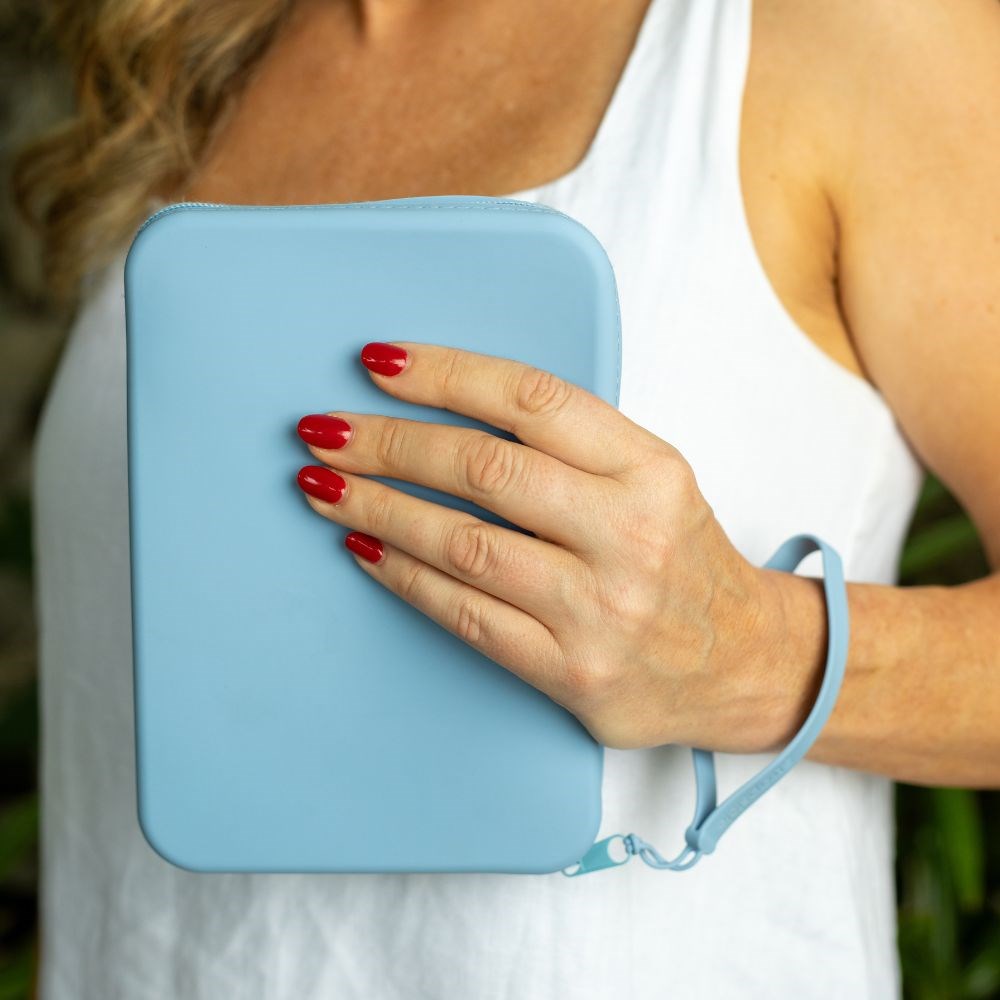 The Strapsicle Clutch - Bondi Blue – Tikitibu.com